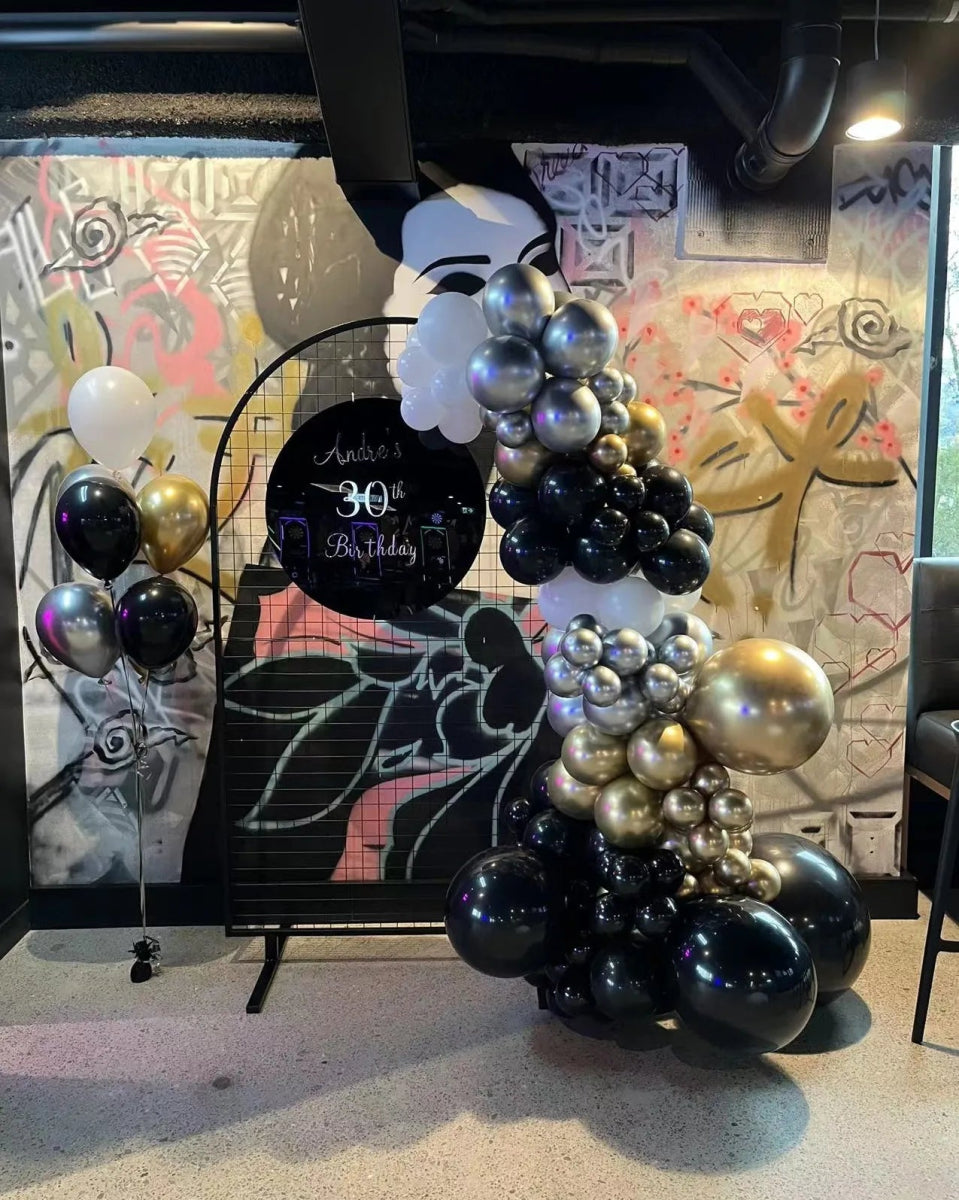 30th Birthday Balloon Garland with Round Top Mesh Backdrop – Everything ...