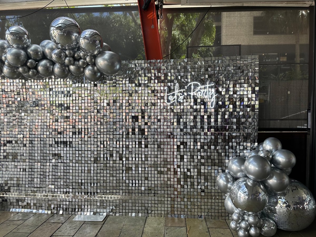 Silver Orbz & Latex Balloon Garland with Silver Shimmer Wall and Neon ...